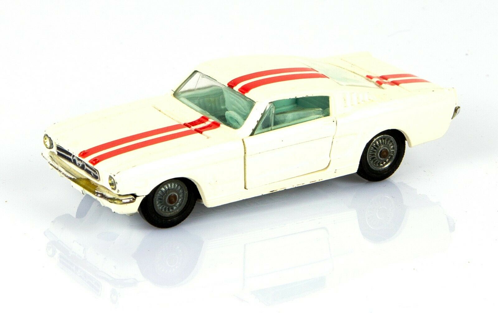 Corgi Toys -Ford Mustang Fastback 2+2 Competition No. 325- Vintage ...