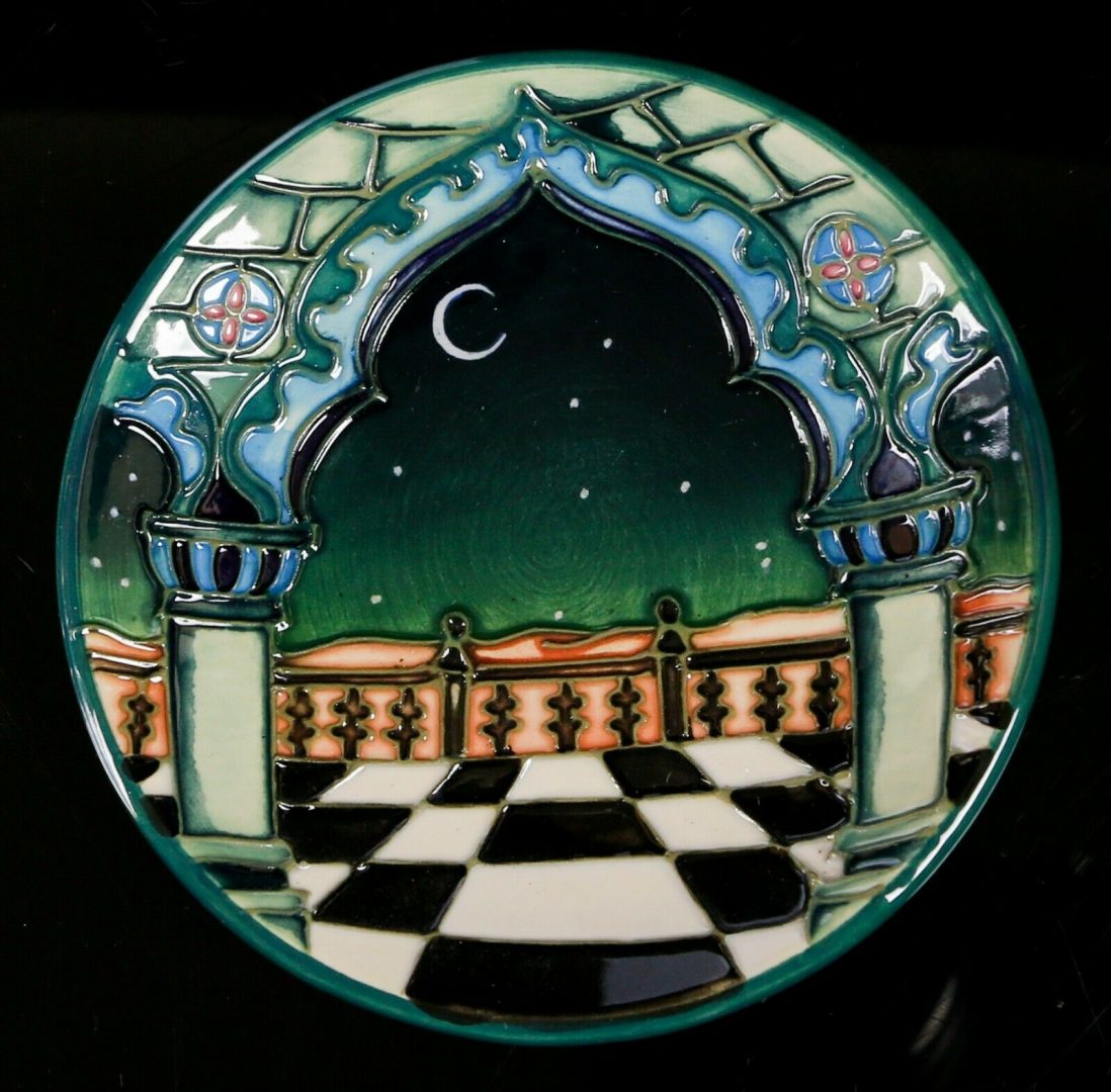 Moorcroft Pottery -Jumeirah- 1999 Beverley Wilkes Pin Dish Plate, 12Cm ...