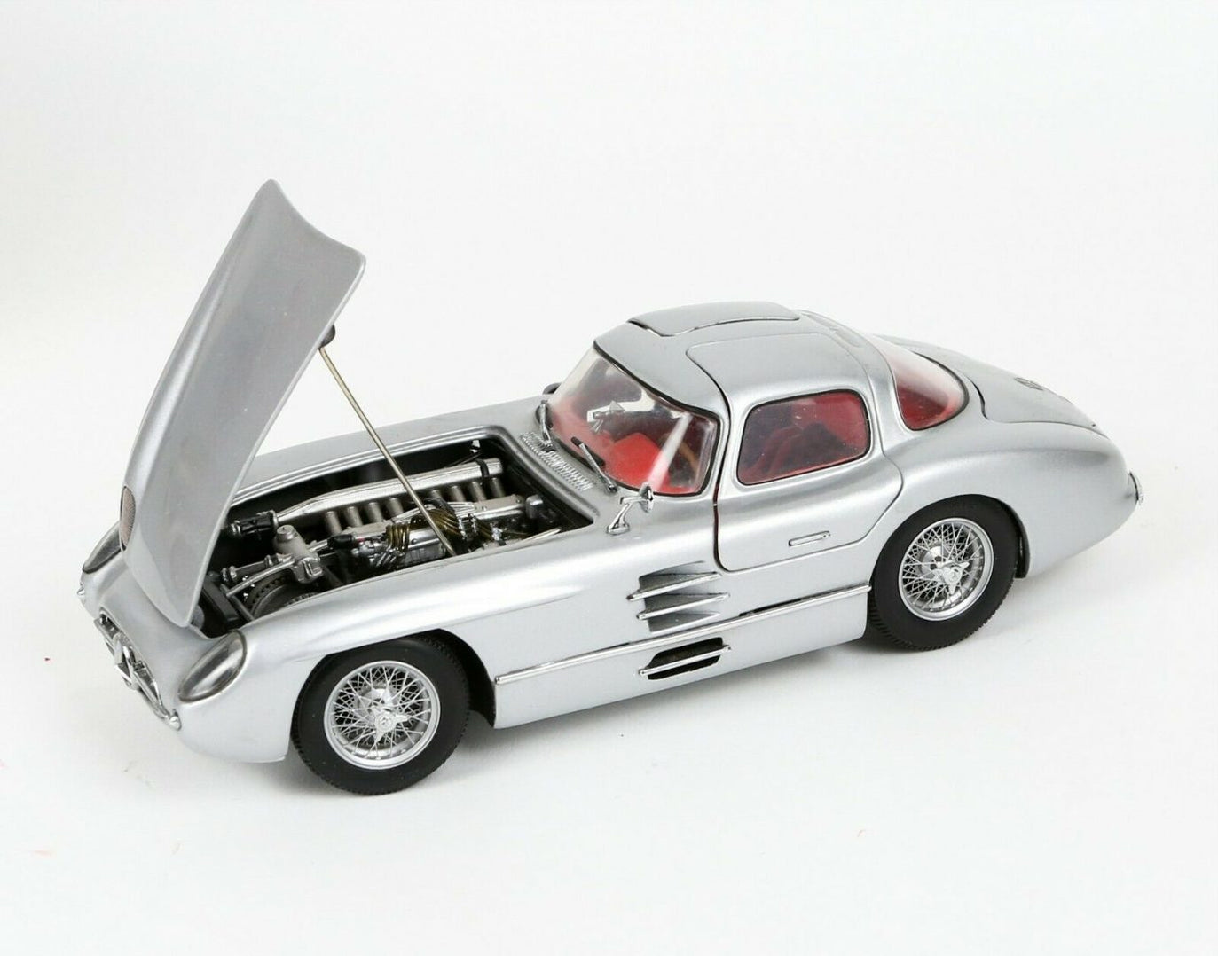 Pauls Model Art -Mercedes Benz 300 Slr Coupe 1955- 1:24 Scale Precision ...
